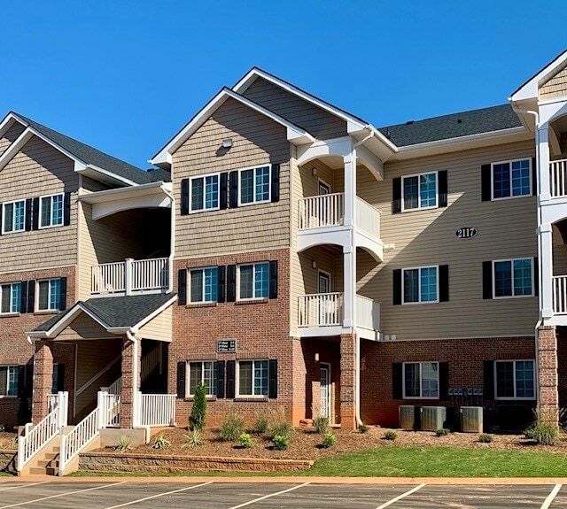 Springfield Apartments for Rent with a Walk-In Closet - Boiling Springs ...
