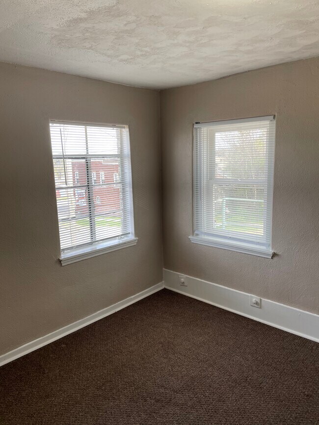 206 Locust St Unit 4