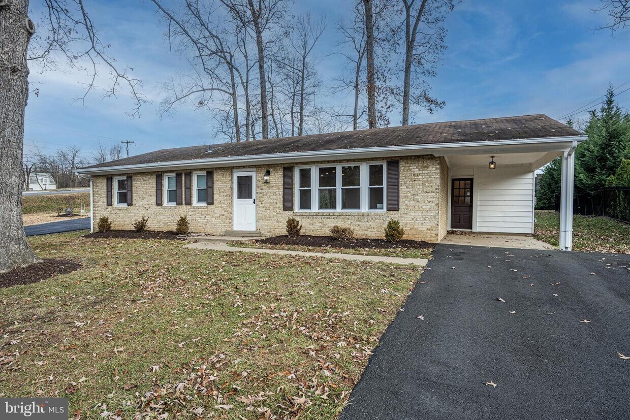 2403 Spring St, Dunn Loring, VA 22027 - House Rental in Dunn Loring, VA ...
