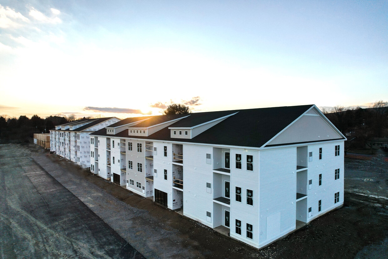 Fallbrook Flats - 3883 E Market St York, PA | Apartments.com