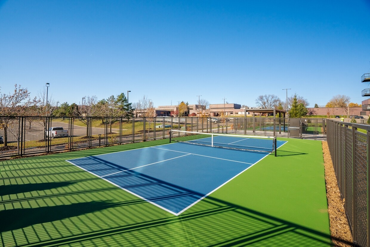 Emrik SV - 4043 Chatsworth St N Shoreview, MN 55126 | Apartments.com