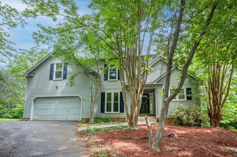 392 Sanford Dr, Fredericksburg, VA 22406 - House Rental in ...