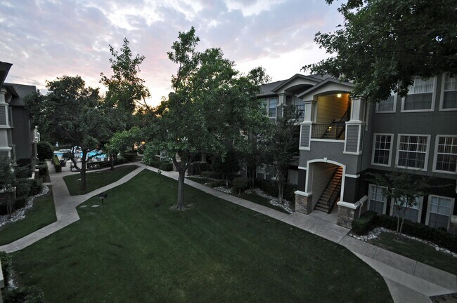 Stone Ridge Apartments - Dallas, TX | Apartments.com