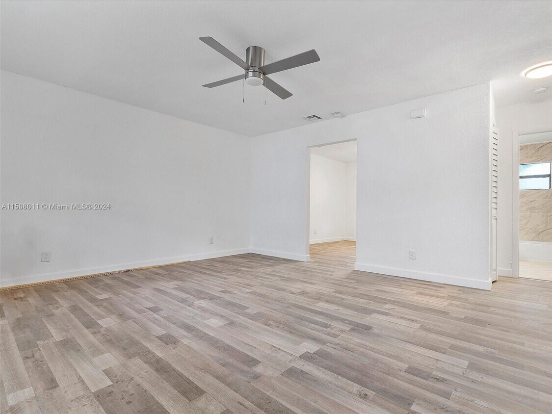 4030 SW 19th St Unit 2, West Park, FL 33023 - Room for Rent in West ...