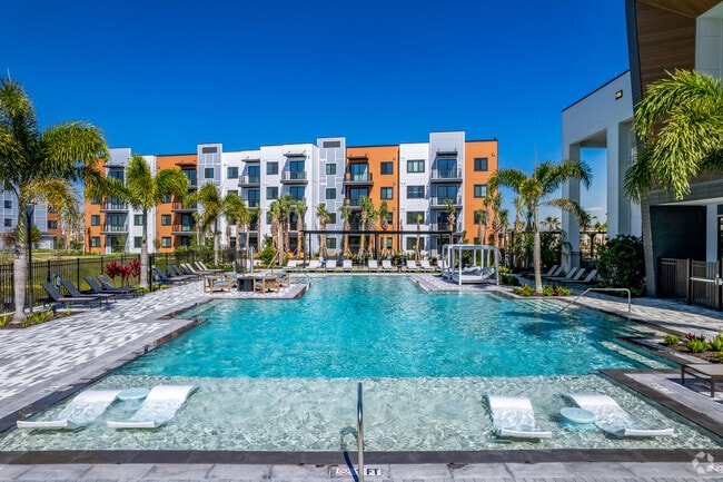 Renata at Lakewood Ranch - Apartments in Lakewood Ranch, FL ...