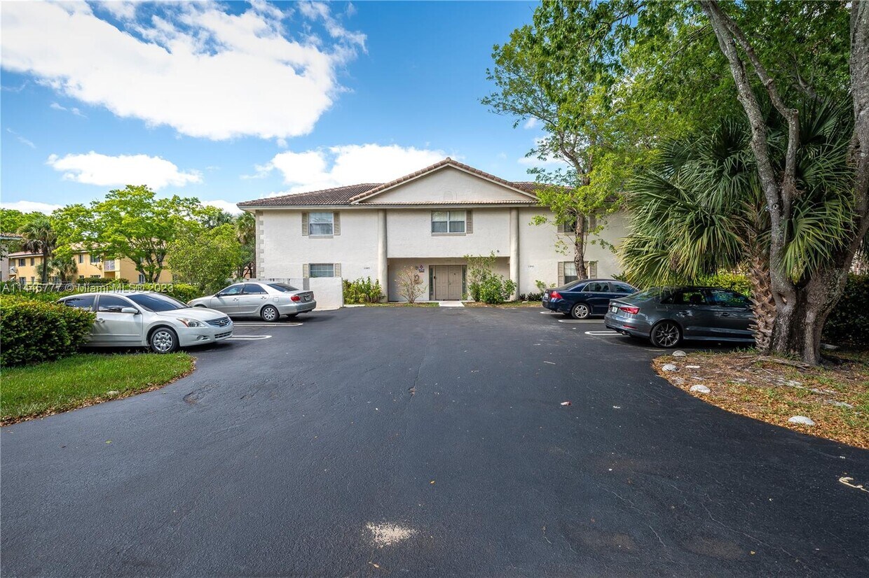 11443 NW 41st St Unit 2, Coral Springs, FL 33065 - Room for Rent in ...