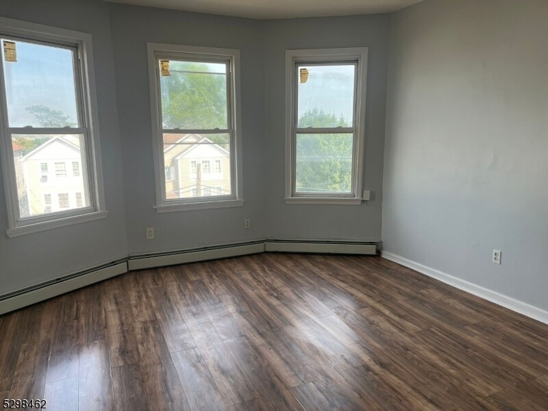 173 Johnson Ave Unit 3, Newark, NJ 07108 - Room for Rent in Newark, NJ ...