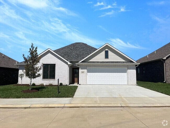 Arbor Falls Apartments for Rent with High Ceilings - Columbia, MO ...