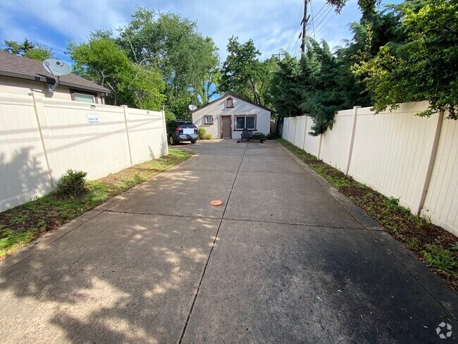 River College Square Apartments for Rent - Sacramento, CA - Updated ...