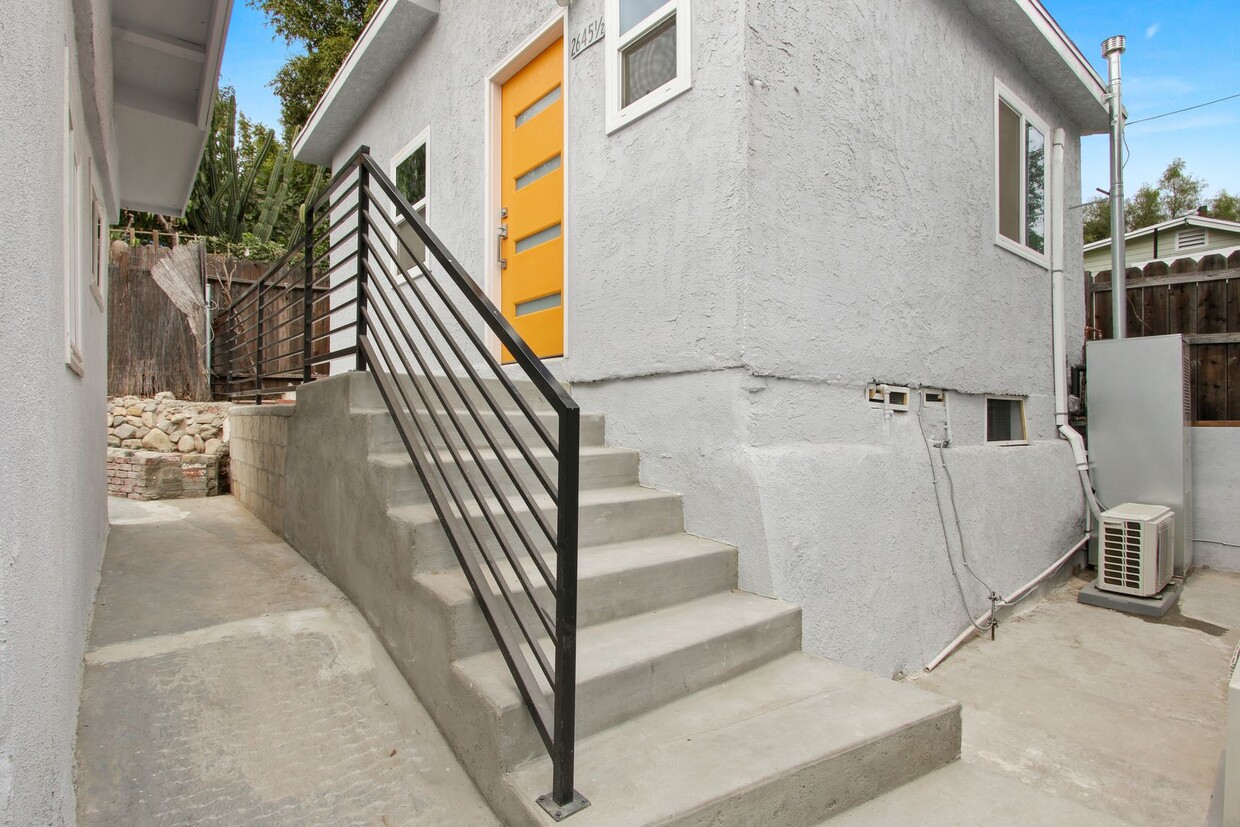 2641 Riverside Terrace Unit 2645 1/2, Los Angeles, CA 90039 - Room for ...