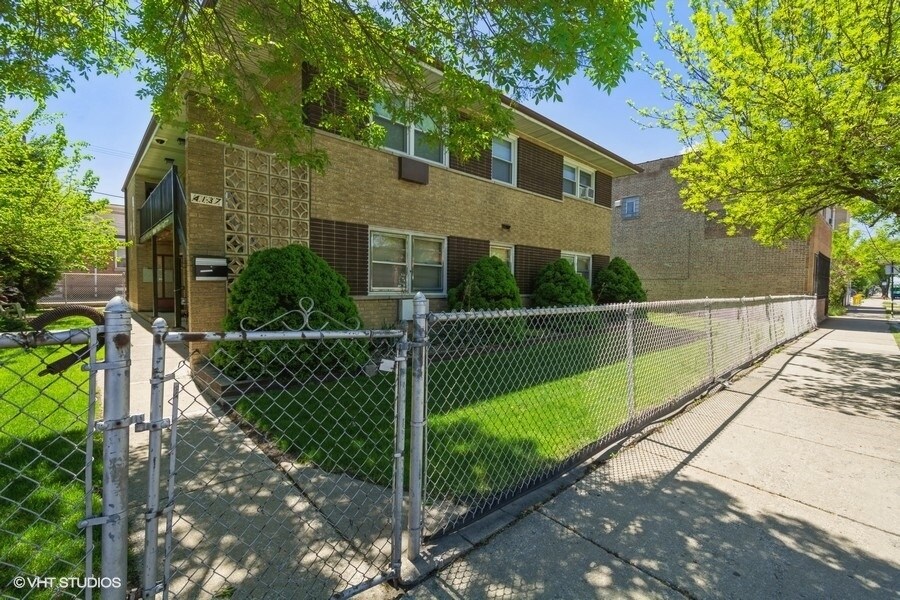 4137 W 47th St Unit 2, Chicago, IL 60632 - Condo for Rent in Chicago ...