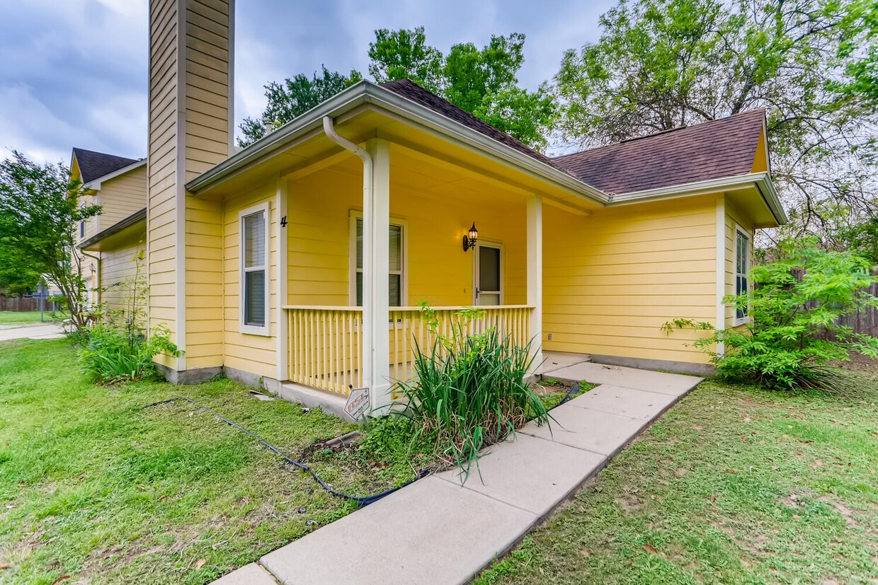 2113 Thrasher Ln, Austin, TX 78741 - House Rental in Austin, TX ...