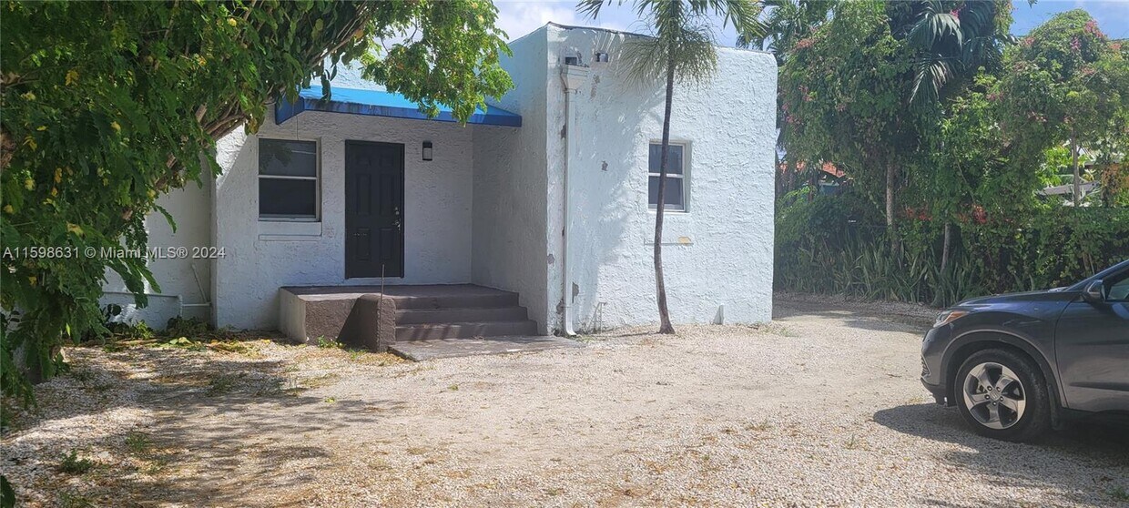 1320 SW 7th St Unit REAR, Miami, FL 33135 - Room for Rent in Miami, FL ...