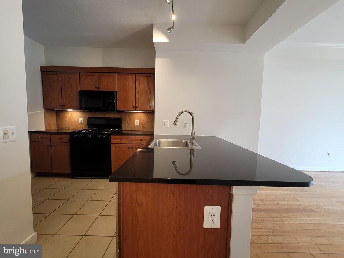 631 D St NW Unit 1232, Washington, DC 20004 - Room for Rent in ...