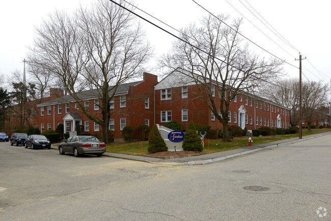 Shawomet Gardens Apartments - Somerset, MA | Apartments.com