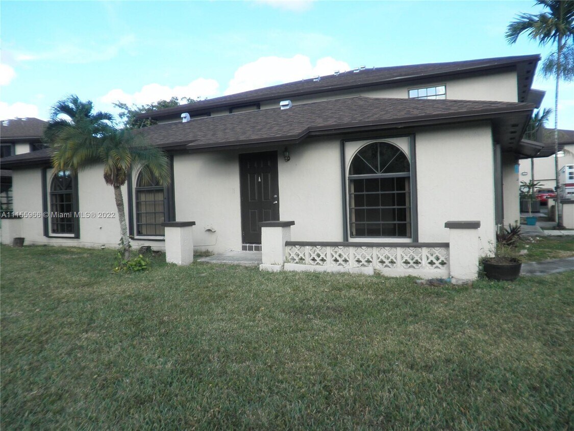 4586 SW 139th Ct, Miami, FL 33175 - Townhome Rentals in Miami FL ...