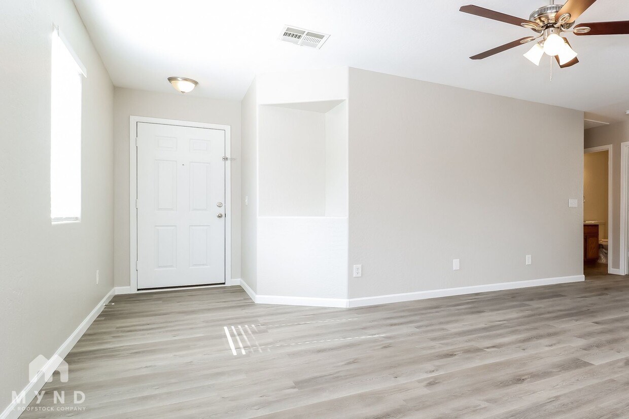 16812 W Marshall Ln, Surprise, AZ 85388 | Apartments.com