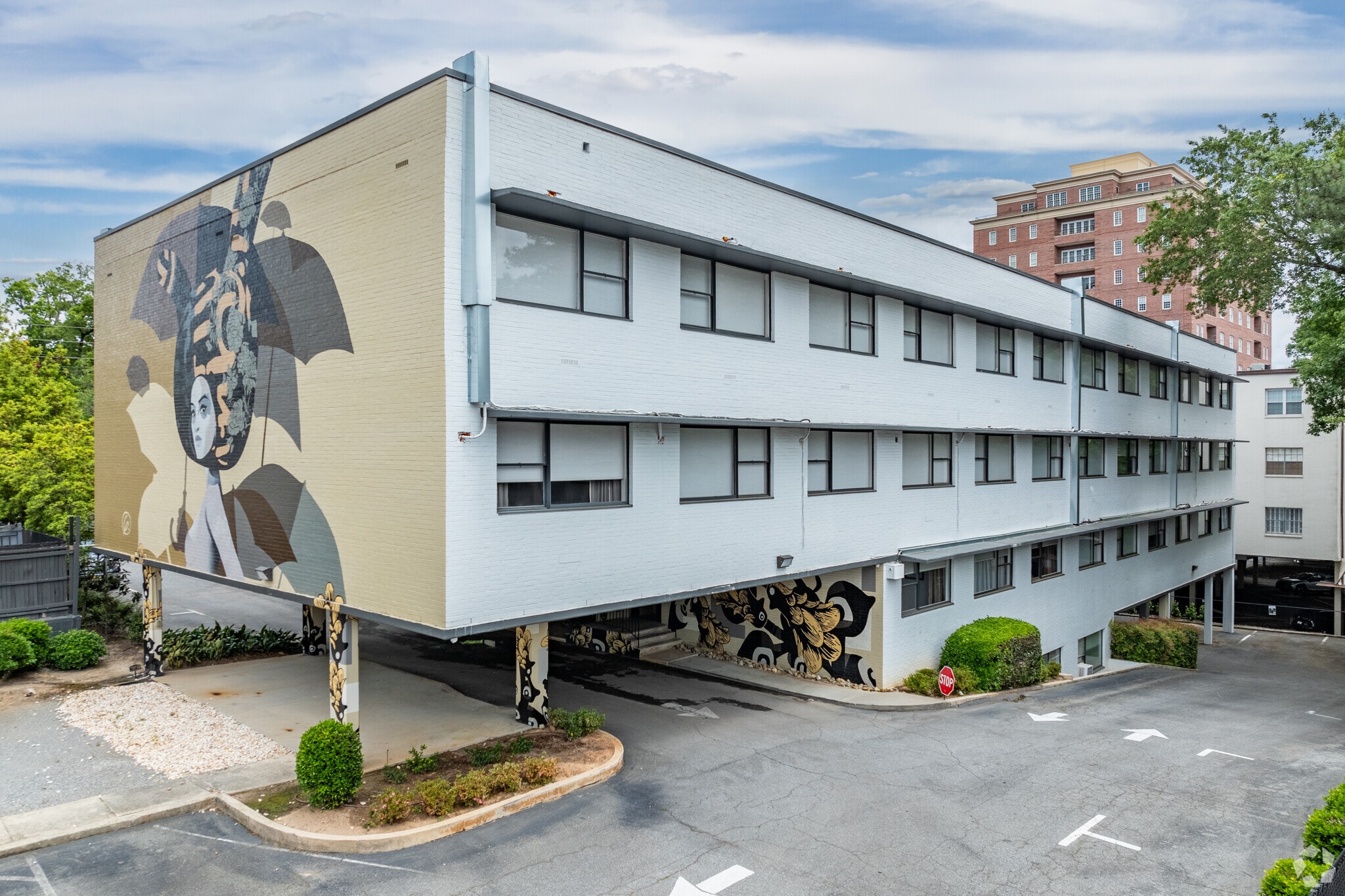 The House at Phipps - 3645 Peachtree Rd Ne Atlanta, GA 30319 ...