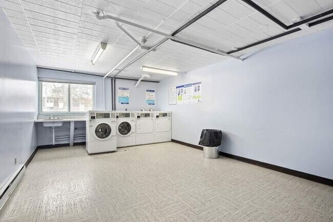 2625 Sycamore Dr, Windsor, ON N8T 2Y8 Apartments - 2625 Sycamore Dr ...