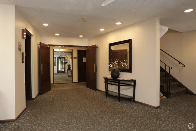 Cedar Ridge Apartments Apartments - Minnetonka, MN | Apartments.com