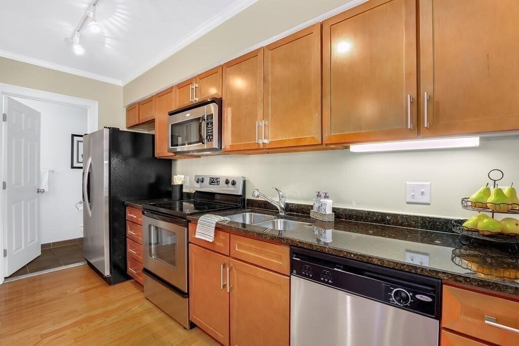 6 Russell St Unit 102, Cambridge, MA 02140 - 6 Russell St Cambridge, MA ...