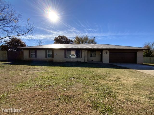 68 Whatleys Way, Mead, OK 73449 - House Rental in Mead, OK | Apartments.com