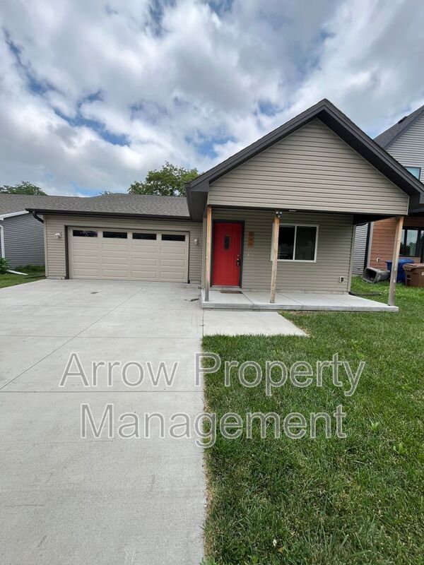944 N 30th St, Lincoln, NE 68503 - House Rental in Lincoln, NE ...