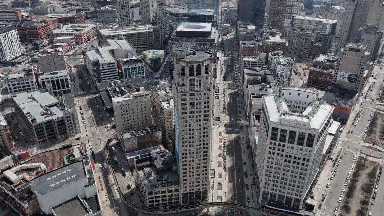 The Broderick Tower (MCI) - 10 Witherell St Detroit, MI 48226 ...