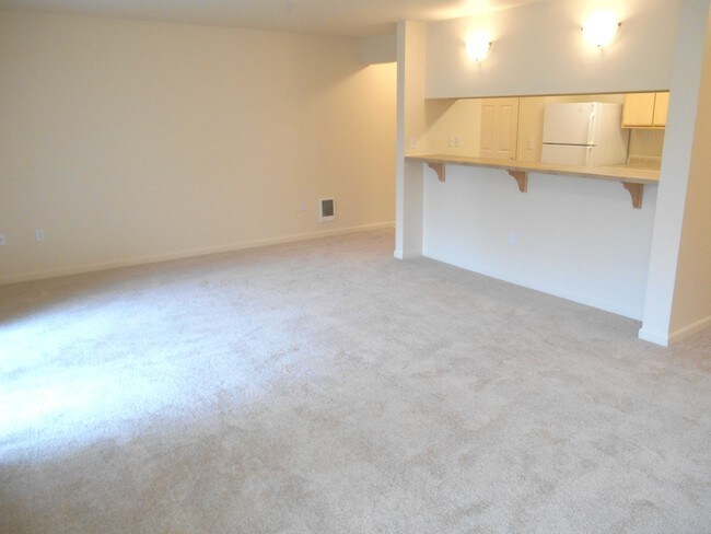 Oak Tree Apartments - 16055 SW 108th Ave Tigard, OR 97224 | Apartments.com