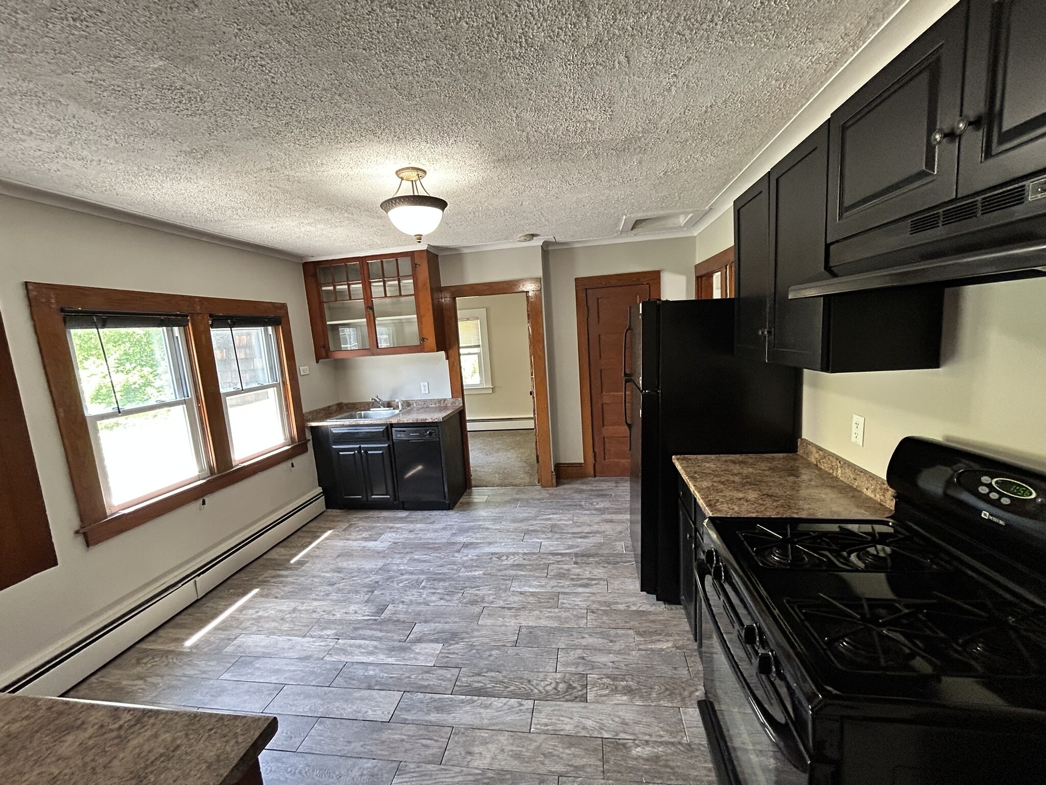 24 Downer St Unit 2, Pawcatuck, CT 06379 - 24 Downer St Pawcatuck, CT ...