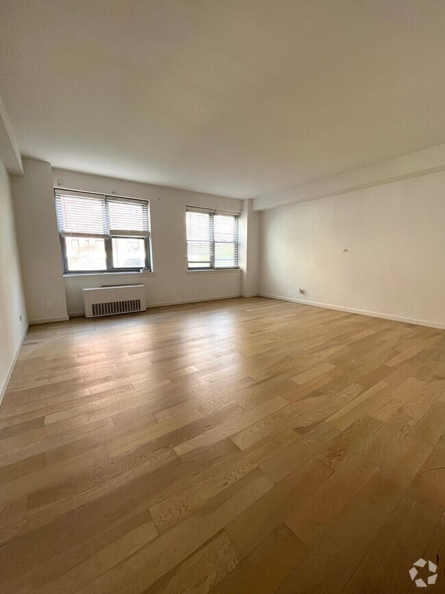 Murray Hill Apartments for Rent with a Living Room - New York, NY - 1 ...