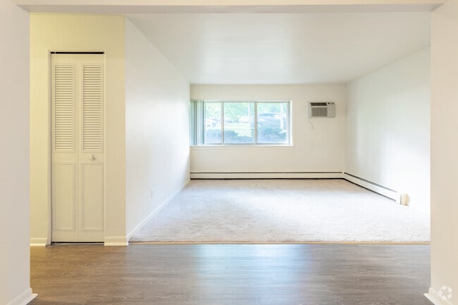 Arbor Village Apartments - Ann Arbor, MI | Apartments.com