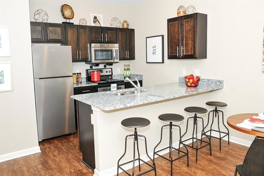 Canal Crossing Apartment Homes - 130 Saddlestone Pl Camillus, NY 13031 ...