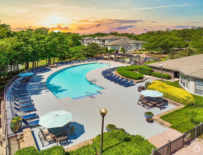 Colonial Grand At Commerce Park