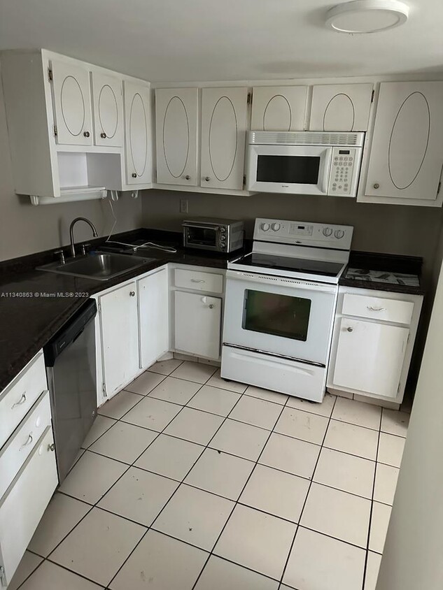 1750 NE 191st St Unit 222-3, Miami, FL 33179 - Condo for Rent in Miami, FL | Apartments.com