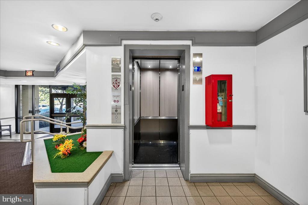 4420 Briarwood Ct N Unit 32, Annandale, VA 22003 - Room for Rent in ...