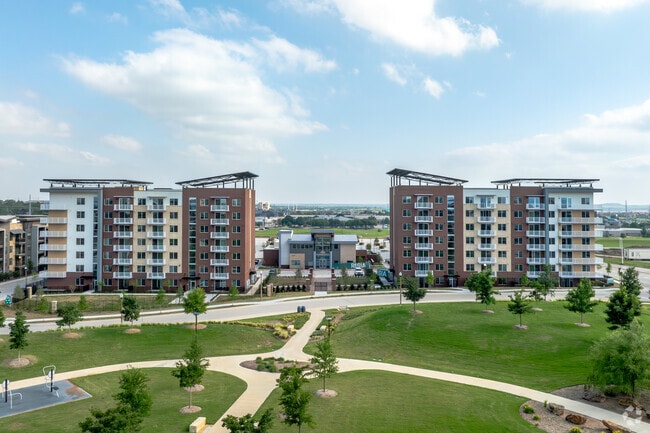 Apartments for Rent Near University of North Texas - Denton, TX Student ...