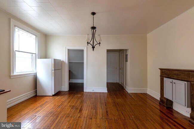 236 Harvey St Unit 3R, Philadelphia, PA 19144 - Room for Rent in ...