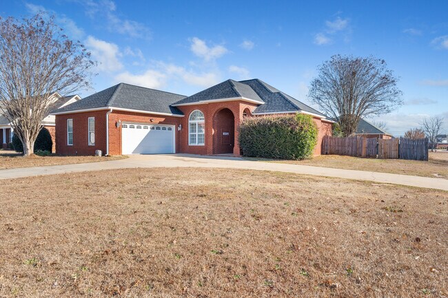 Apartments for Rent with Parking in Carlton Ridge South, Warner Robins ...