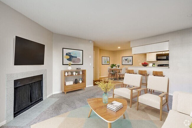 Highline Oaks Apartments for Rent with a Walk-In Closet - Denver, CO ...