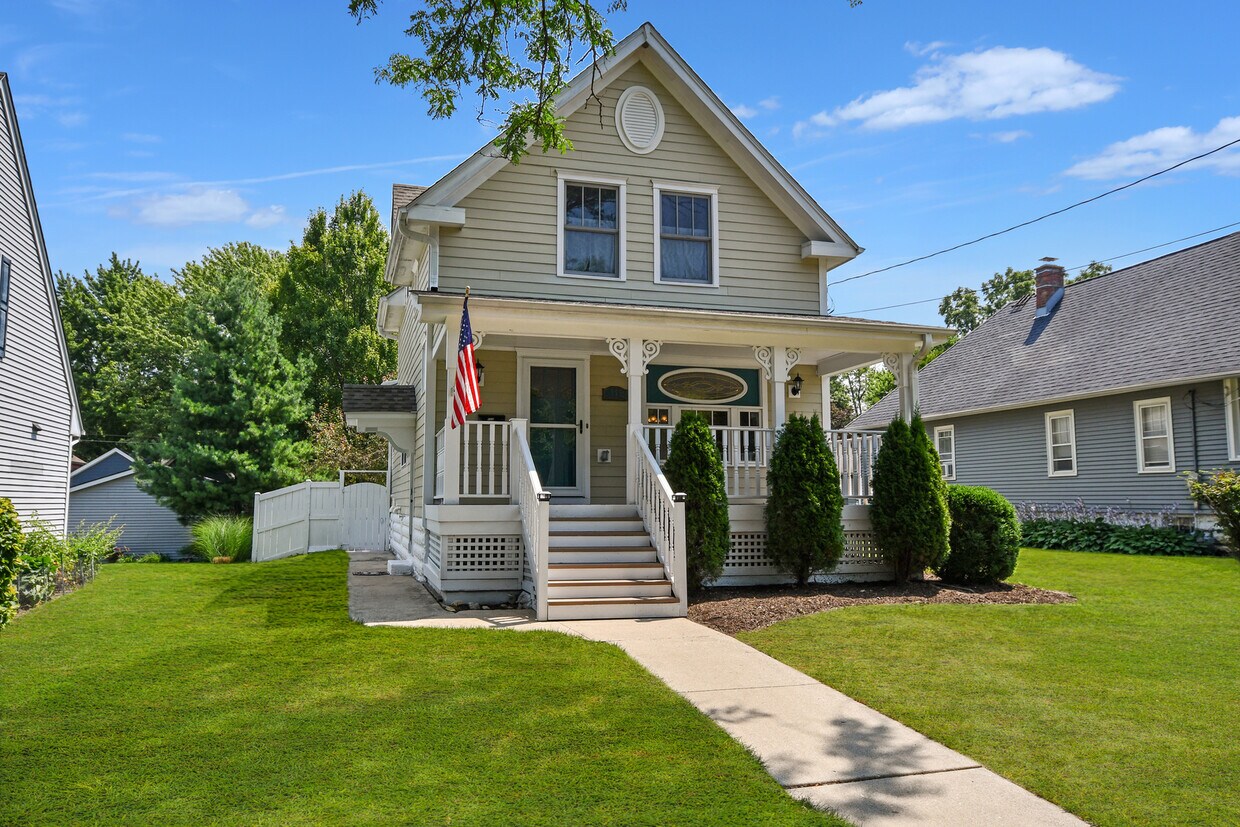 112 S 12th St, Saint Charles, IL 60174 - House Rental in Saint Charles ...