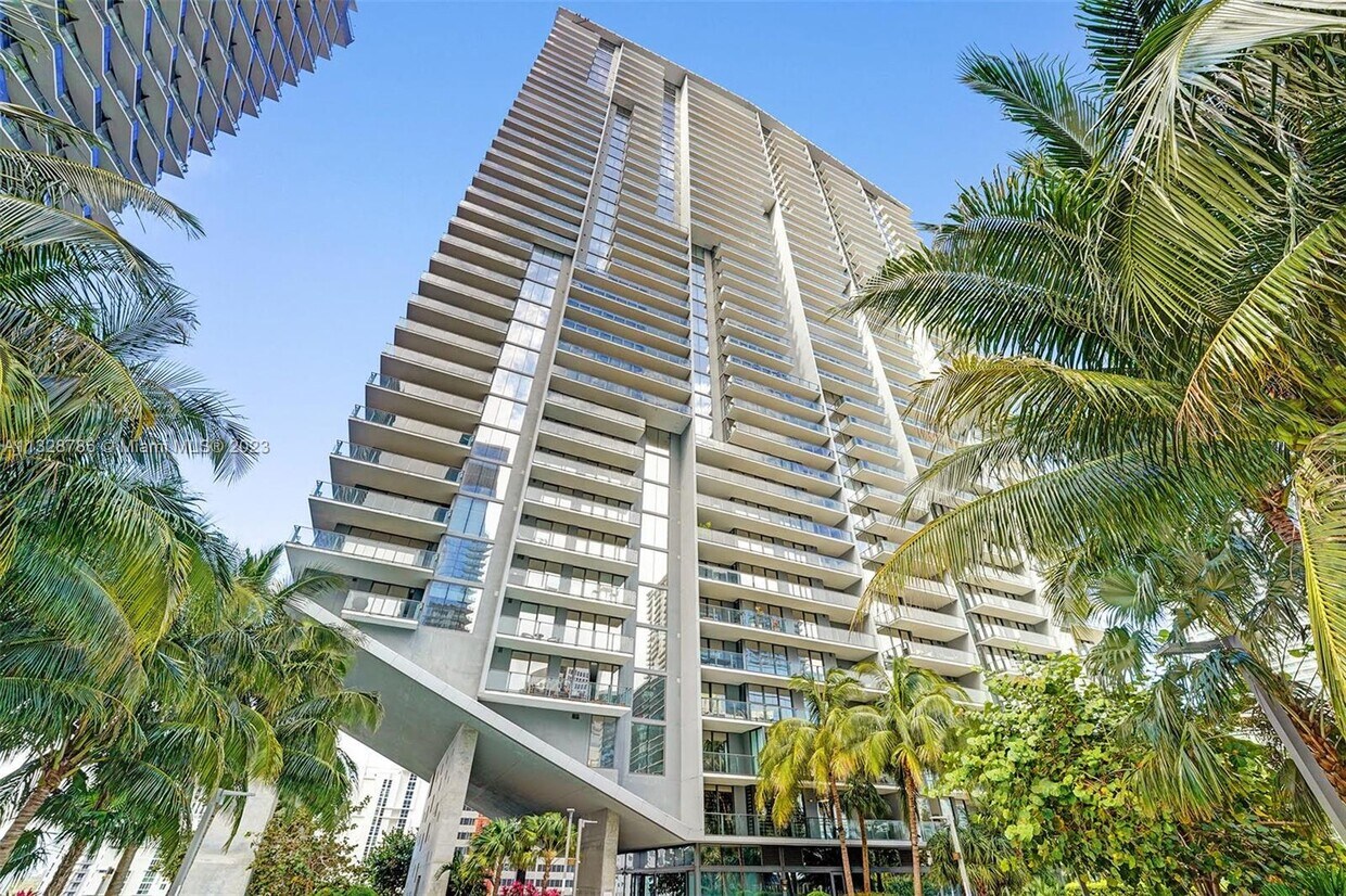 88 SW 7th St Unit 2106, Miami, FL 33130 - Room for Rent in Miami, FL ...