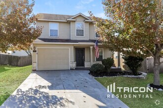 Solana Ridge Apartments for Rent with Extra Storage - San Antonio, TX ...