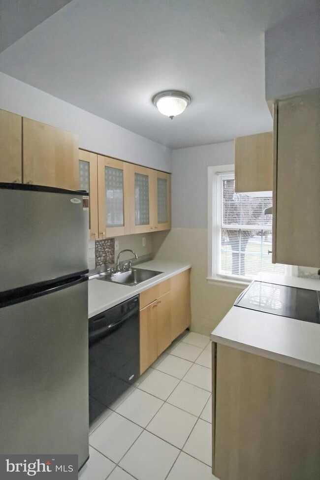 2013 37th St SE Unit 102, Washington, DC 20020 - Room for Rent in ...