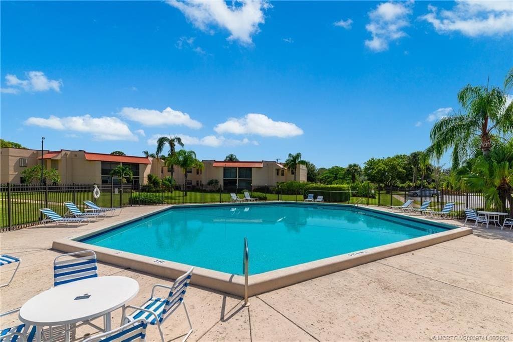 2083 NE Collins Cir Unit 8-30, Jensen Beach, FL 34957 - Condo for Rent ...