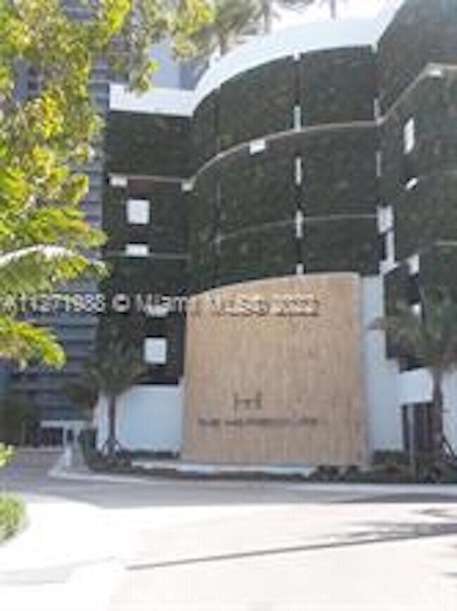 Fulford Apartments for Rent with a Living Room - North Miami Beach, FL - 6 Rentals | Apartments.com