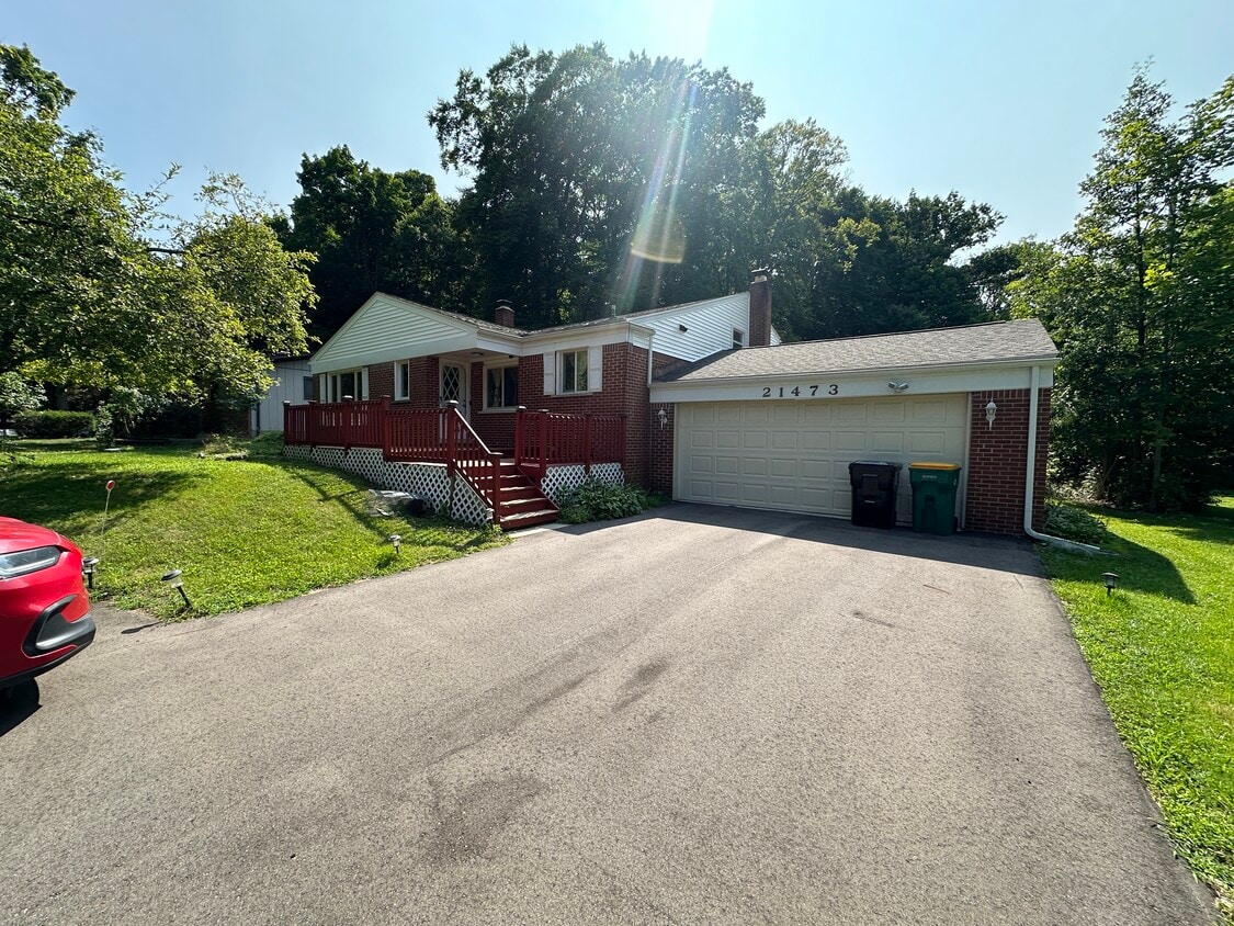 21473 Lundy Dr, Farmington Hills, MI 48336 - House Rental in Farmington ...