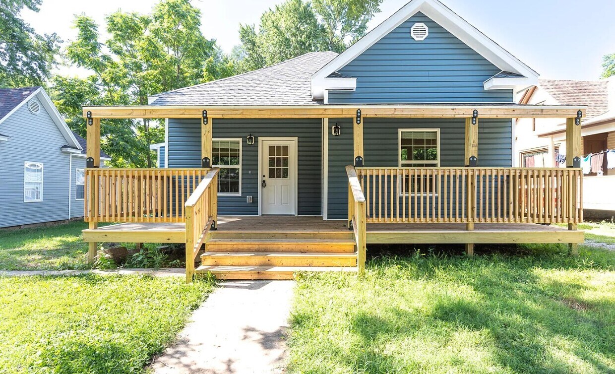1102 W Lynn St, Springfield, MO 65802 - House Rental in Springfield, MO ...