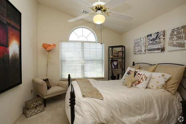 Springbrook Cercle - 8601 S Springbrook Blvd Oak Creek, WI 53154 ...