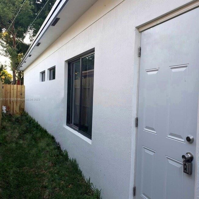 613 NW 10th St, Hallandale Beach, FL 33009 - House Rental in Hallandale ...